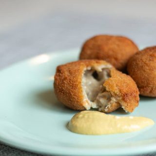 Bitterballen Recipe (Dutch Meatballs): The Better Beer Snack - These ...